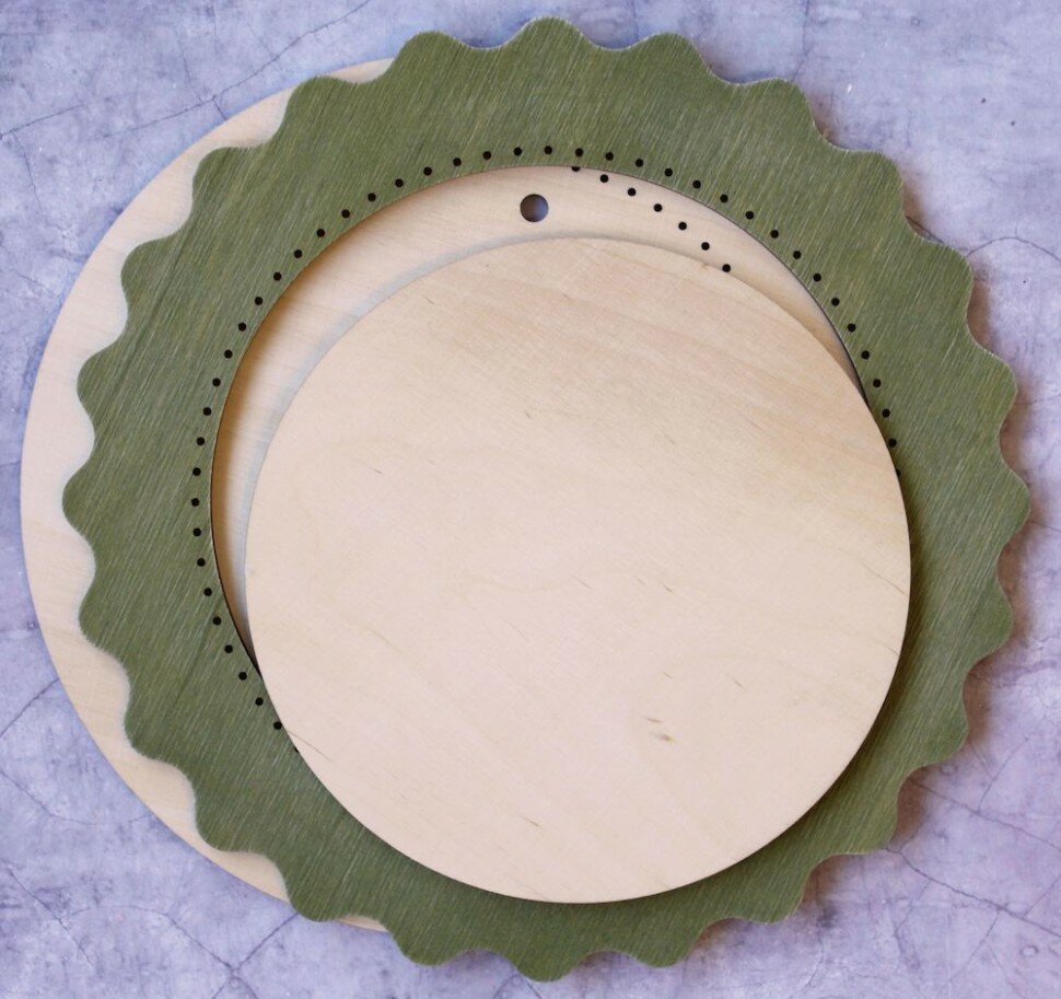 Щепка ОР-257 Рамка зелёная круг малая, 19 x 19 см