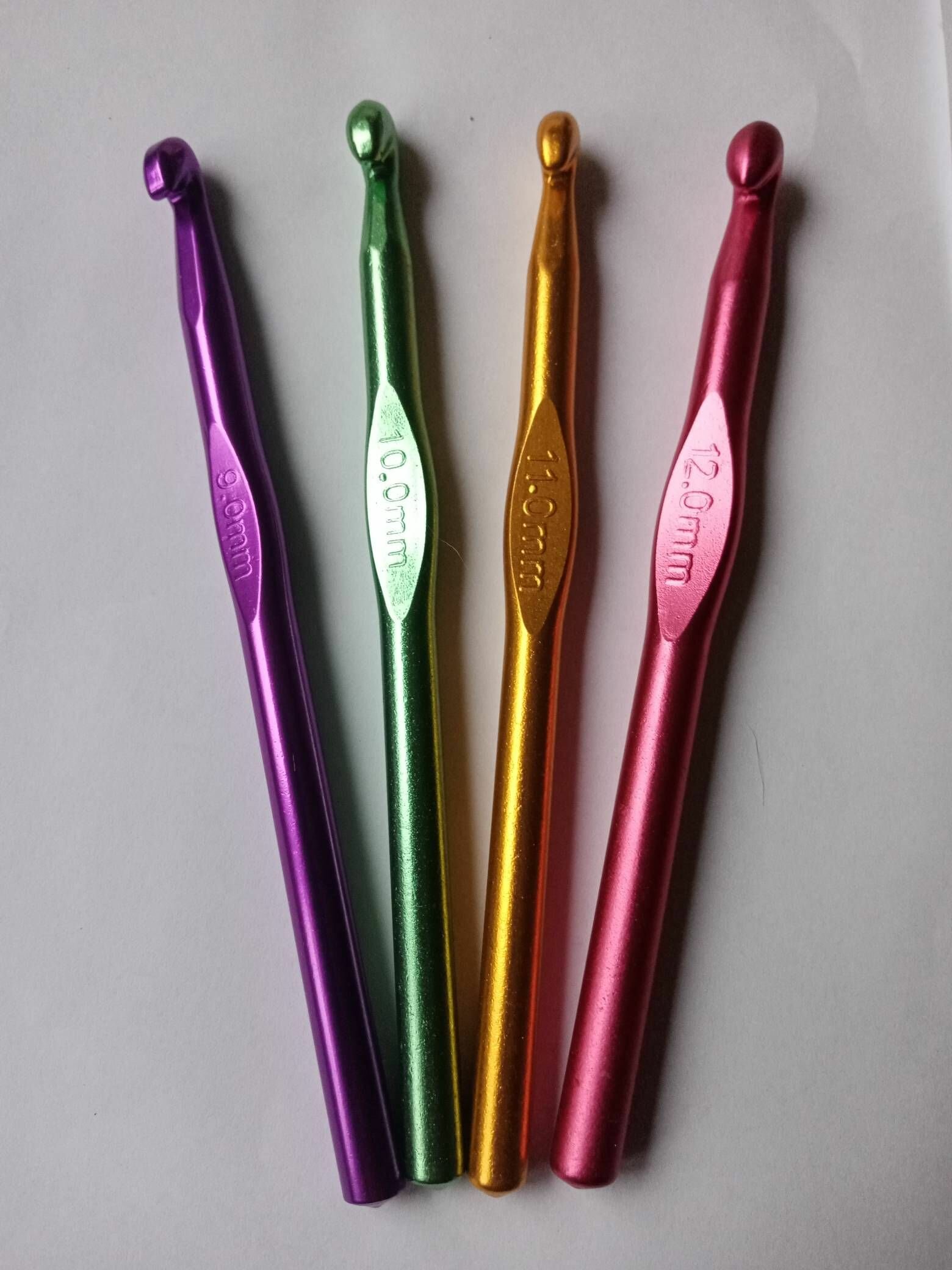 Крючки вязальные (4шт.) 9мм,10мм,11мм,12мм /Набор крючков металл.