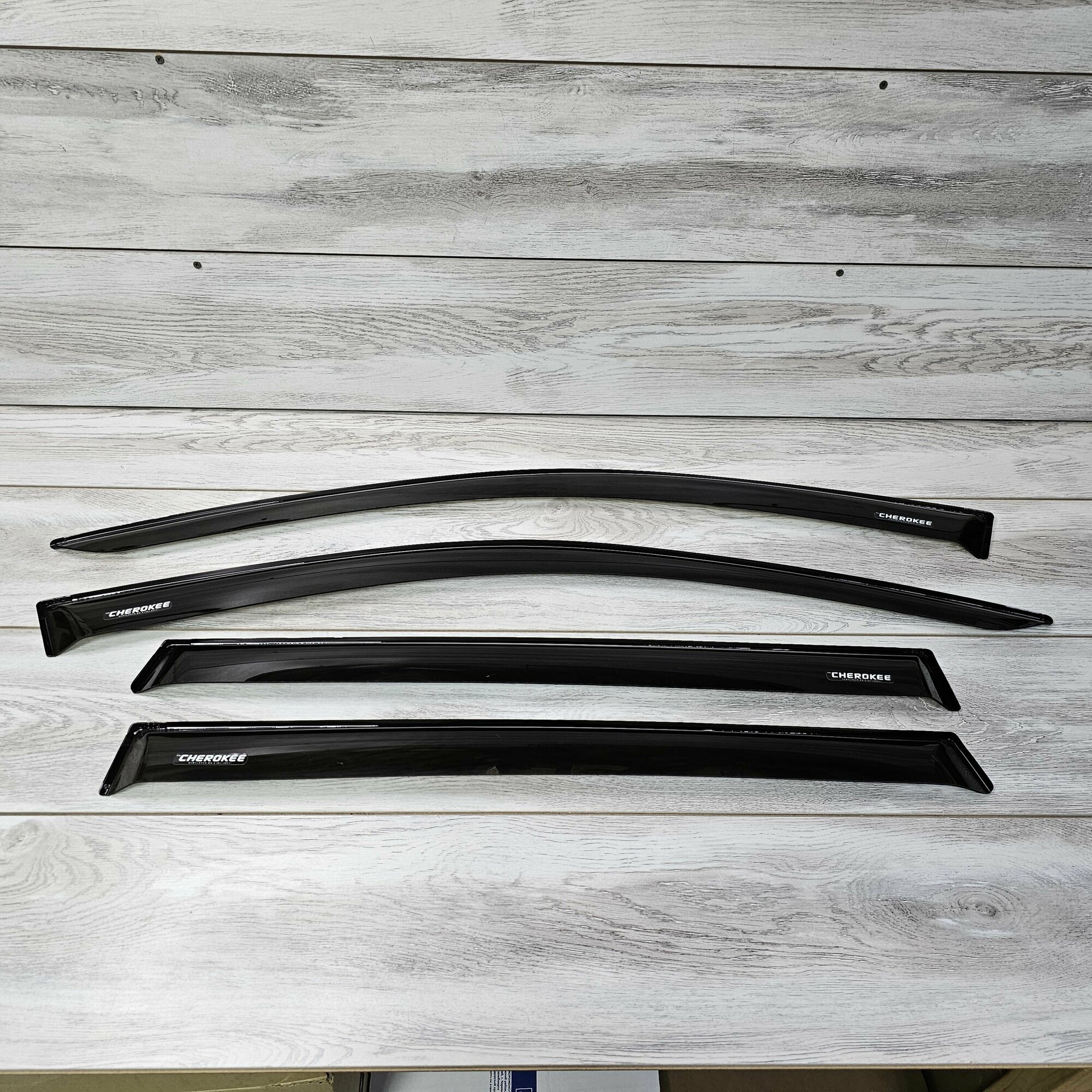 Дефлекторы (ветровики) окон для Jeep Cherokee 5 2013-2021 ( Джип Чероки 5)