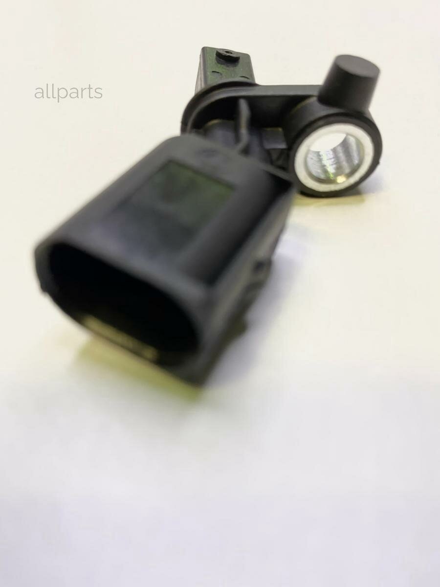 MAGTECHNIC MAG3786-1 Датчик ABS задний правый VW Polo Skoda Fabia Seat Ibiza 1.2-1.8/1.9TDi 99