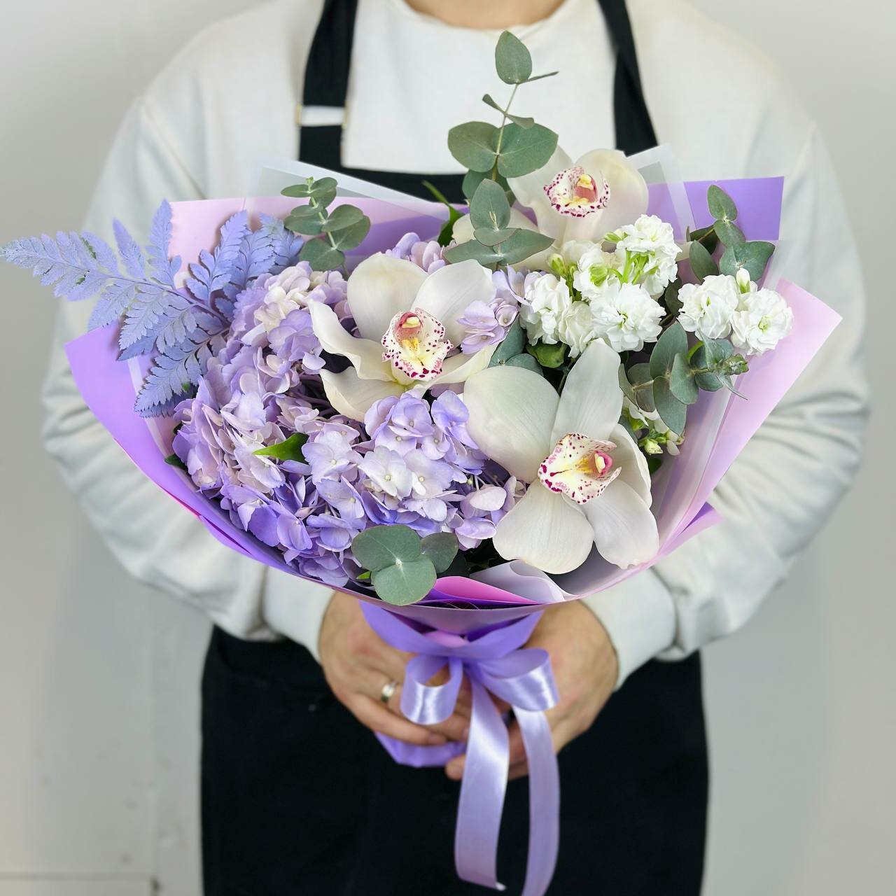 Лавандовый комплимент из гортензий, орхидей и маттиолы. Rybe-flowers.