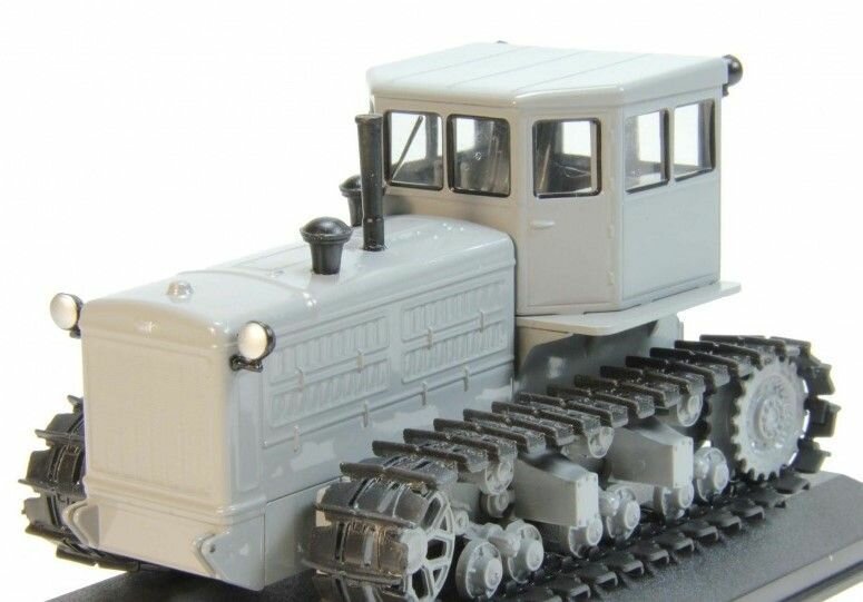 Трактор Т-140, масштабная модель коллекционная