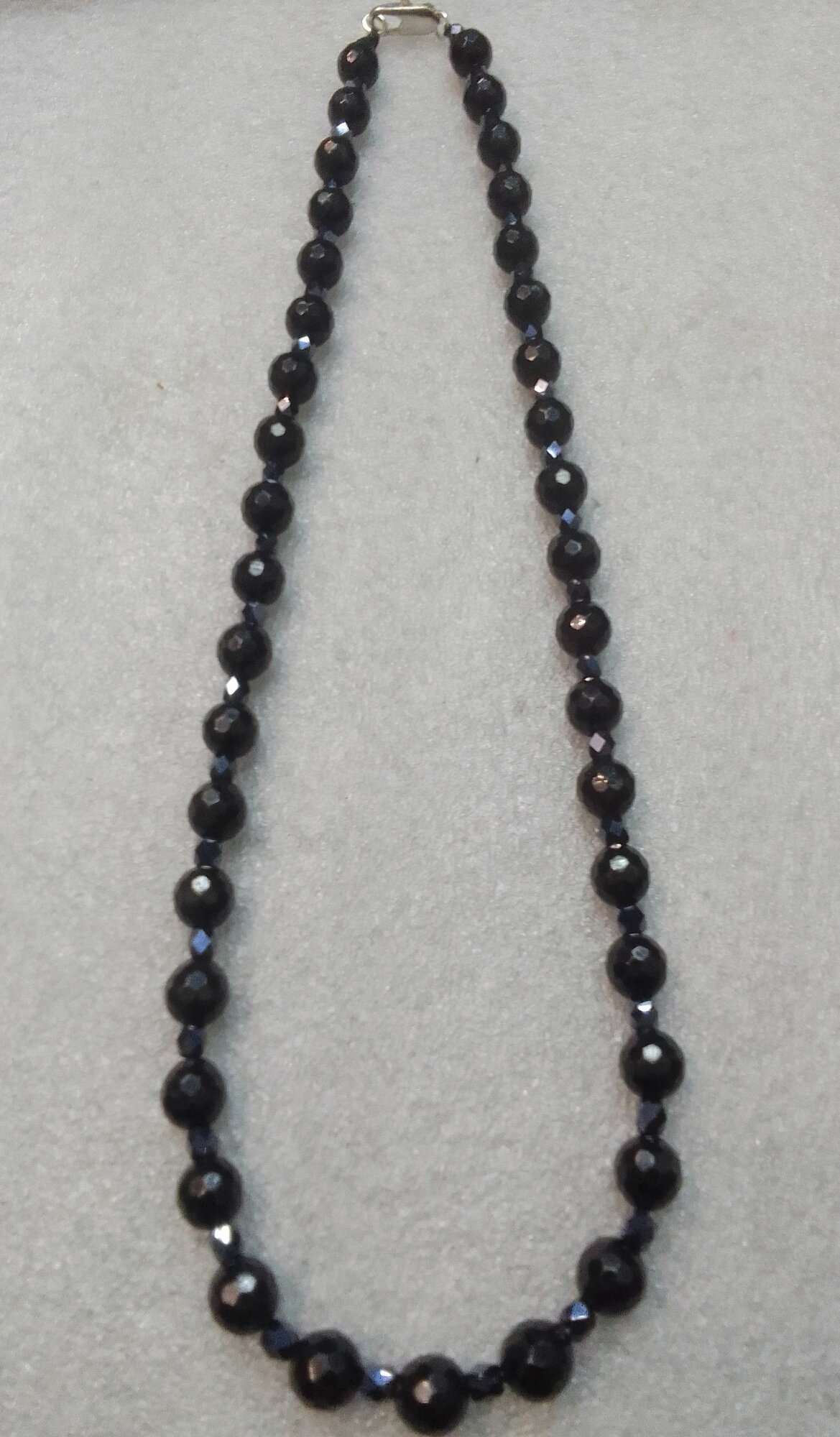 Бусы, турмалин