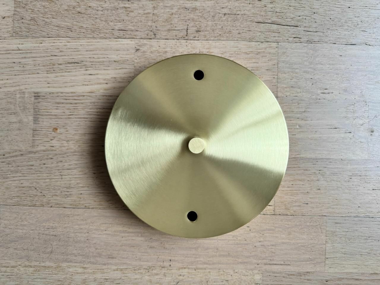 Потолочное крепление (чаша) для светильника с 2 отверстиями, Диаметр 18 см, латунь