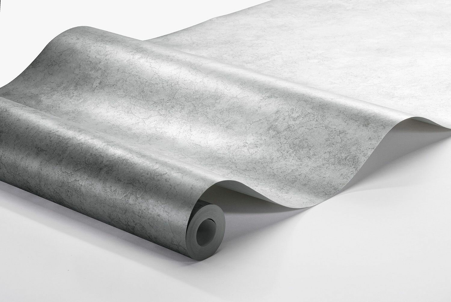 Стильные шведские флизелиновые обои Royal Silver от Eco Wallpaper