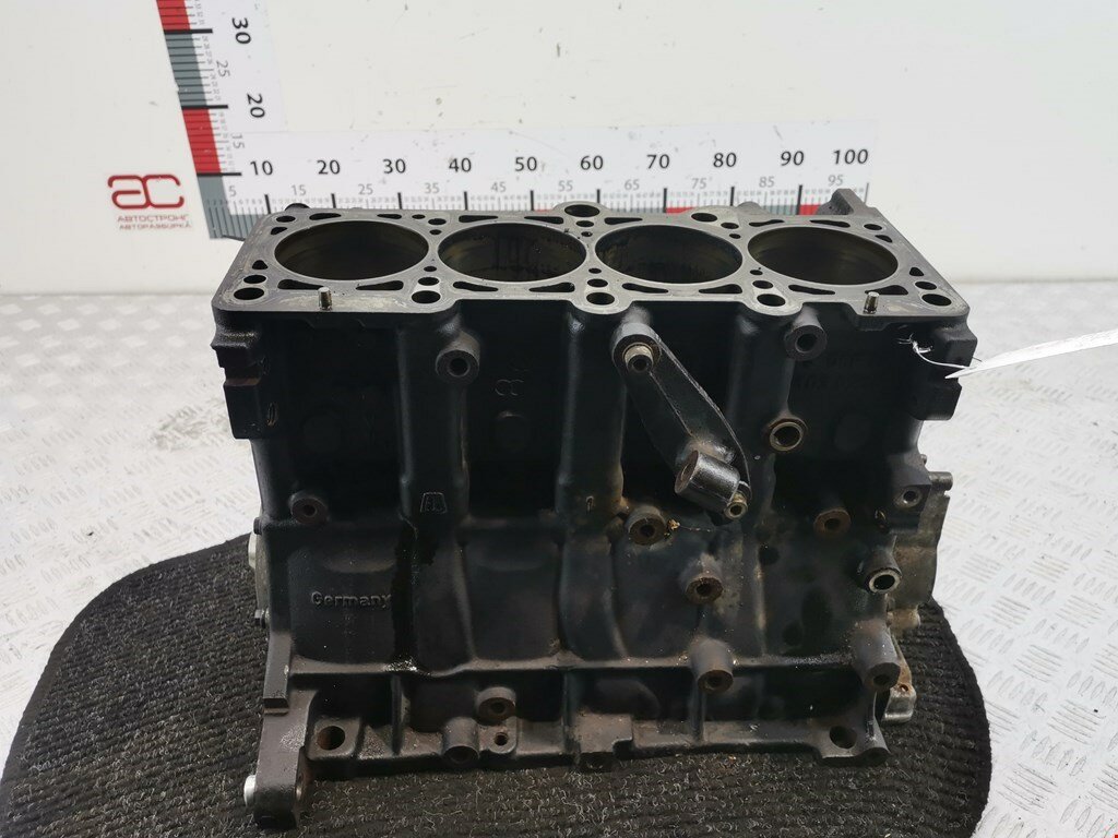 Блок двигателя (блок цилиндров) Volkswagen Golf 5 06F103011F арт. 2077737