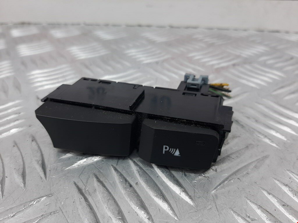 Кнопка парктроника Opel Astra J 13288081 арт. 1645416