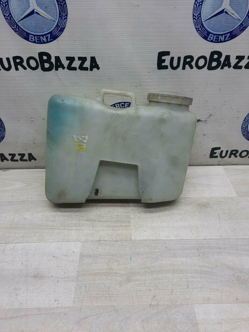 Бачок омывателя заднего стекла Mercedes W124 Wagon A1248600160