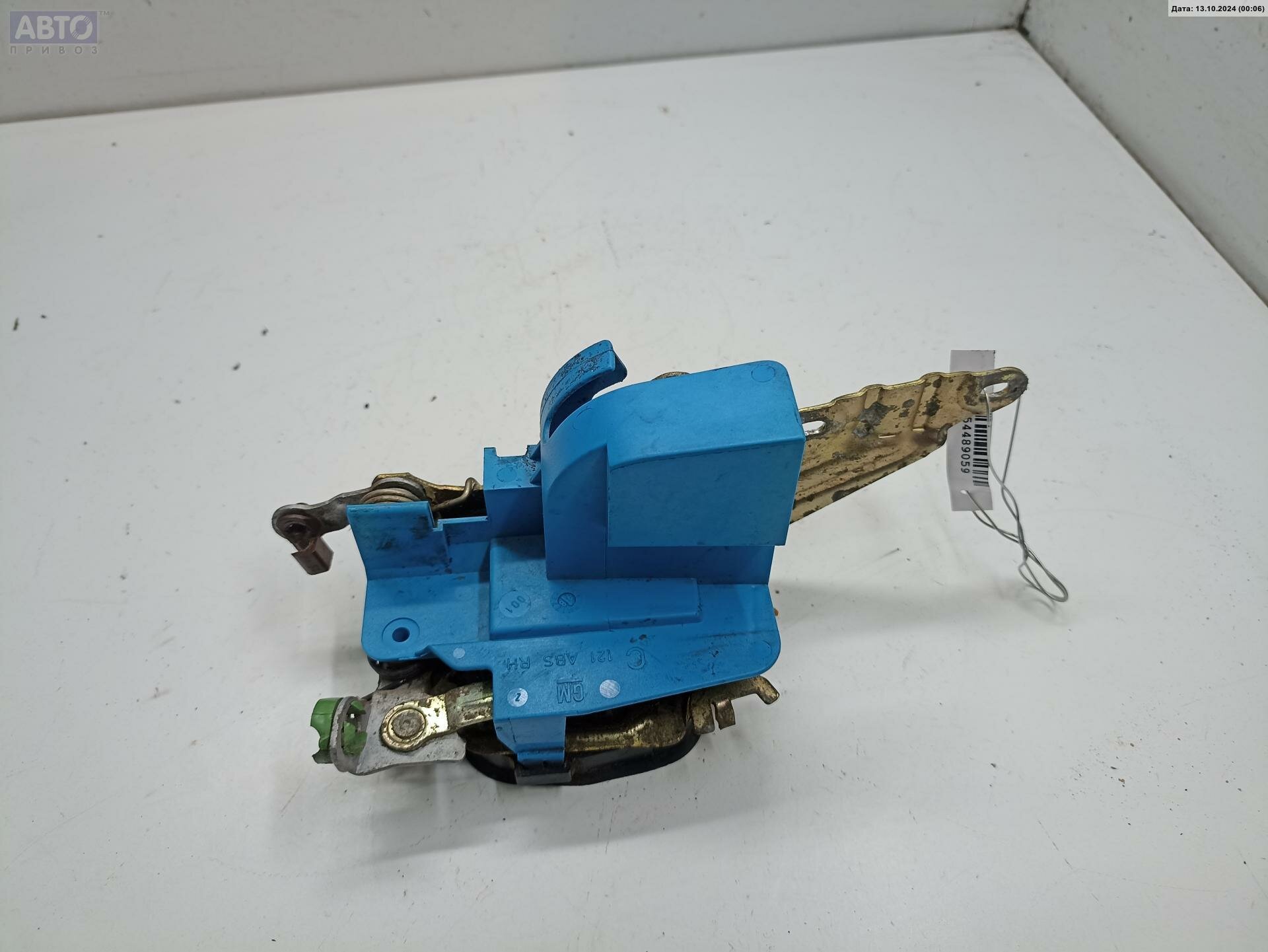 Замок двери передней правой Opel Omega B (1994-2003)