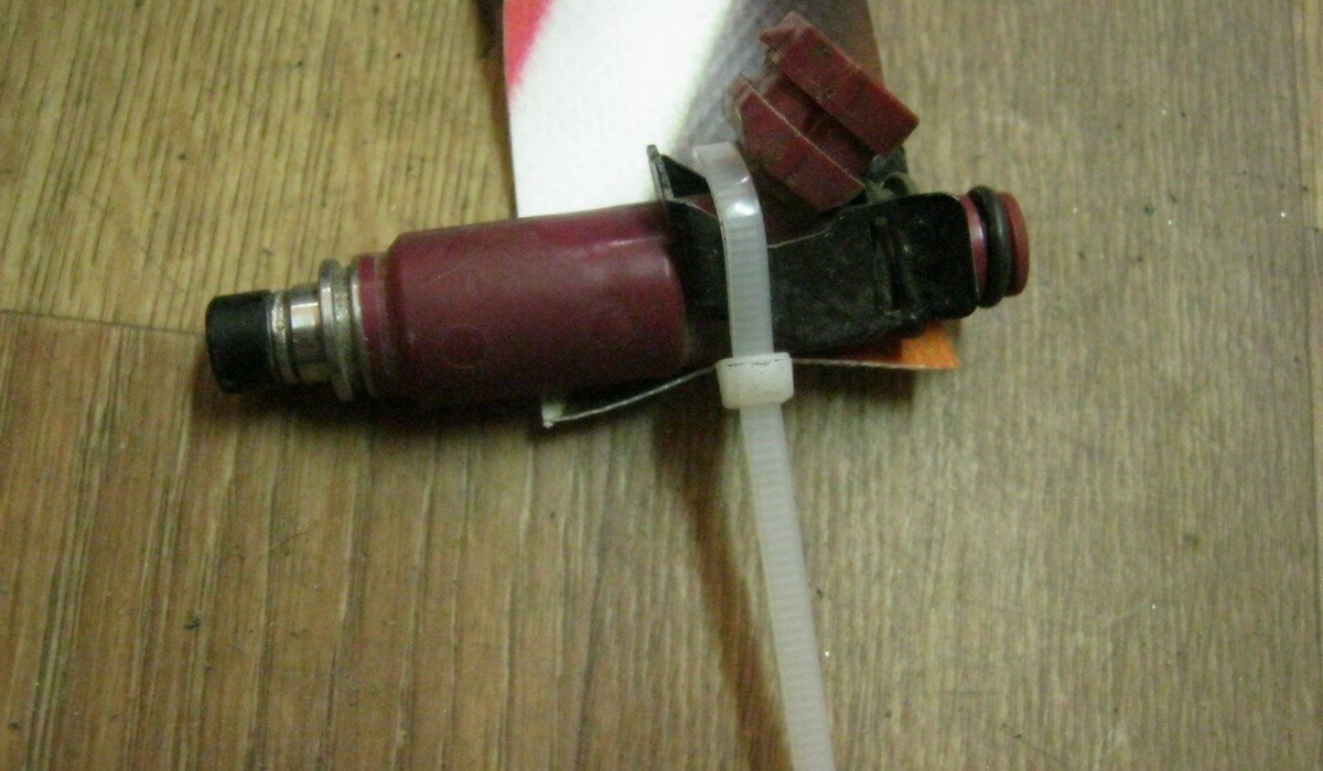 Форсунка инжекторная электрическая 3 (BK) Mazda 0280156155