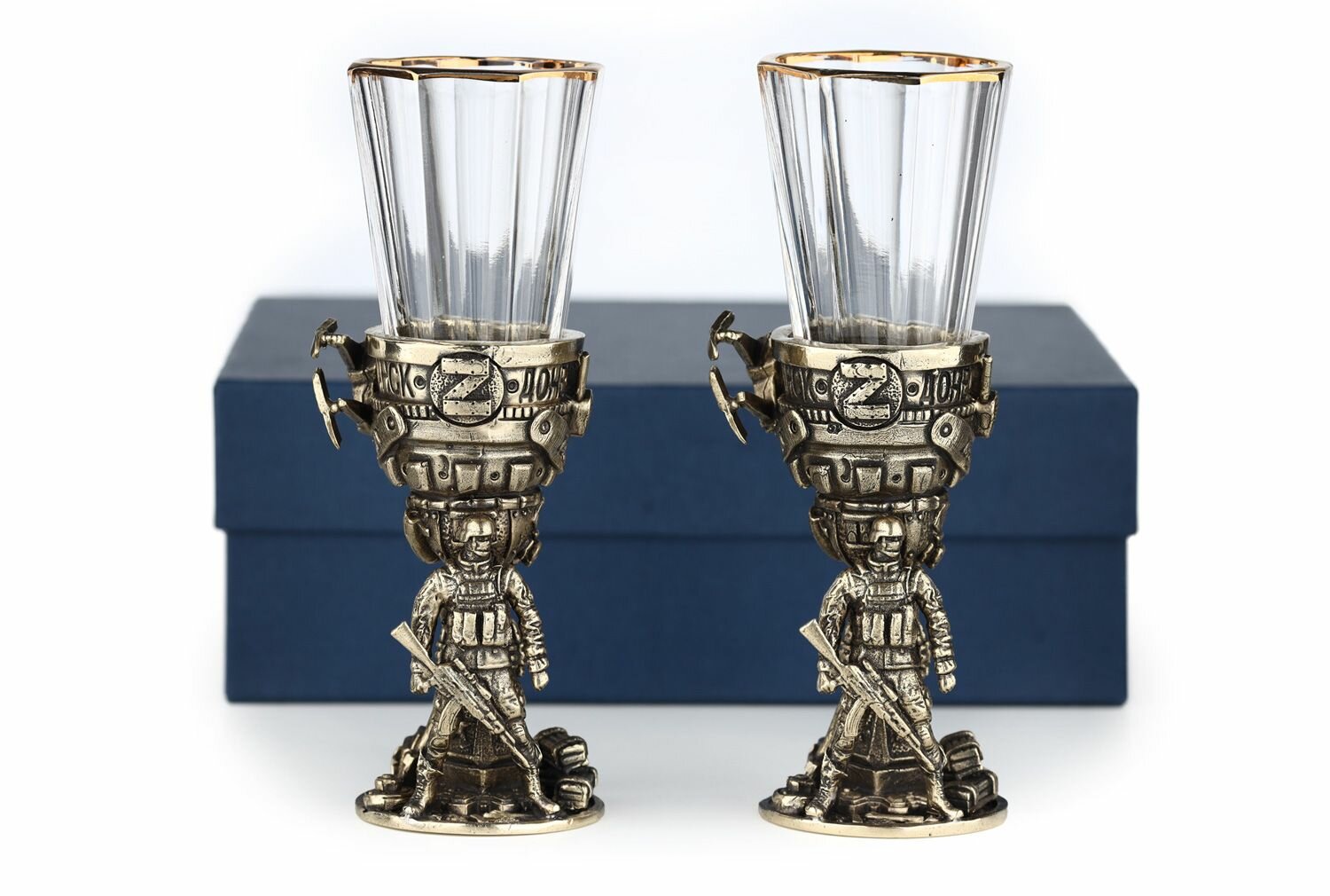 Подарочный набор рюмок лафитников (2шт.) для мужчины воина. Ручное литье Россия.