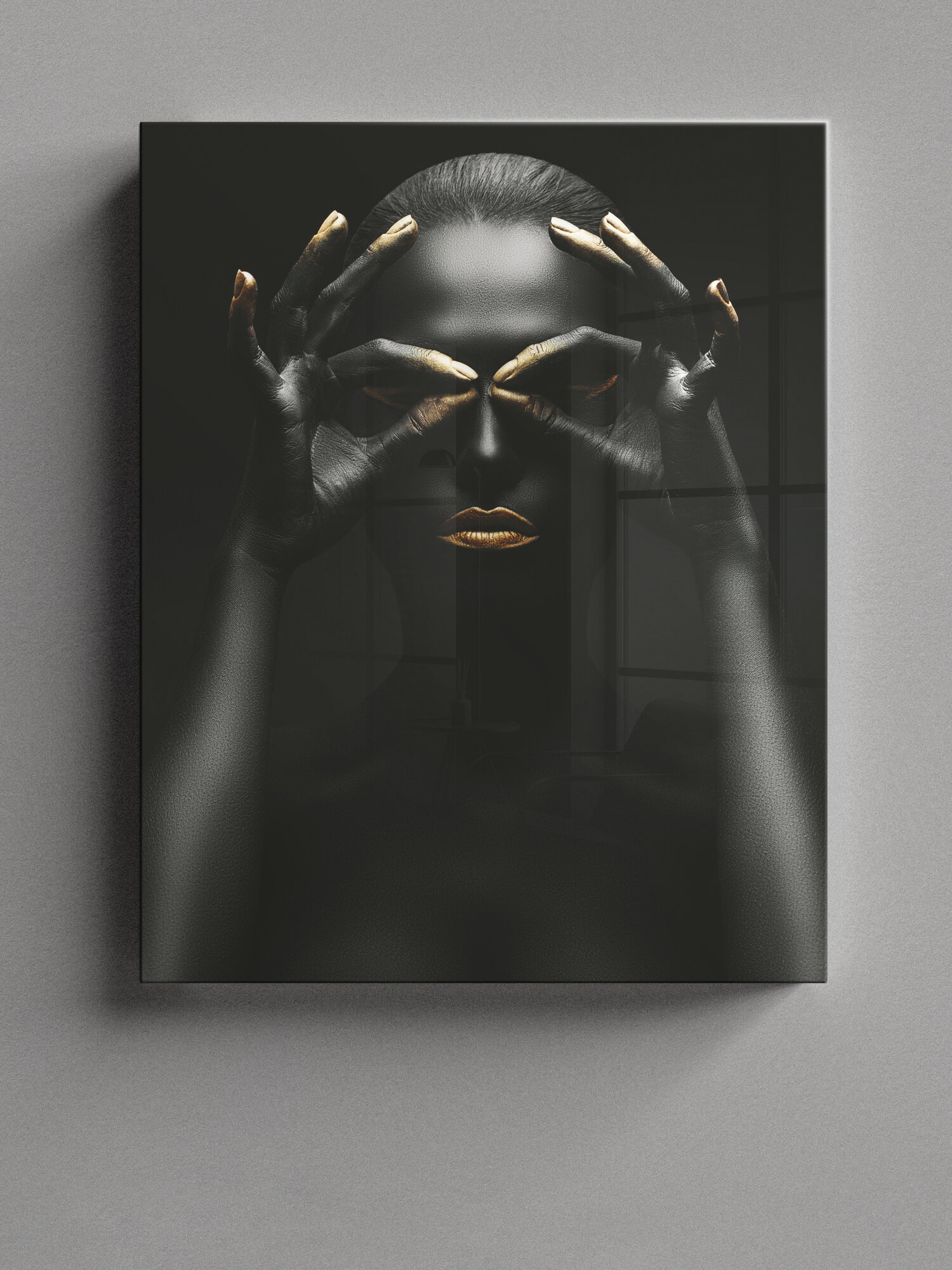 Картина Postermarket "Африканка, золото" на стекле, 40 x 50 см.