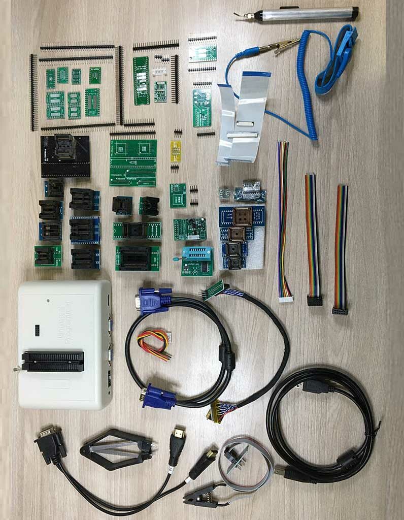 Универсальный программатор RT809H + 53 коннектора