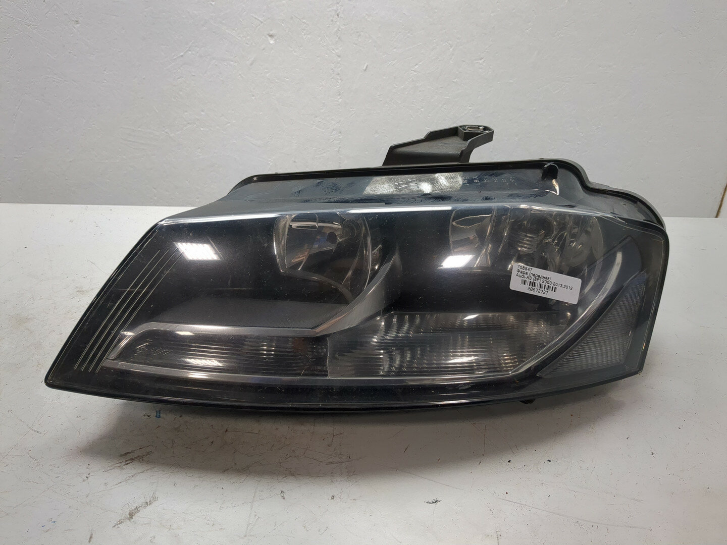 Фара (передняя) левая Audi A3 (8P) Б/У