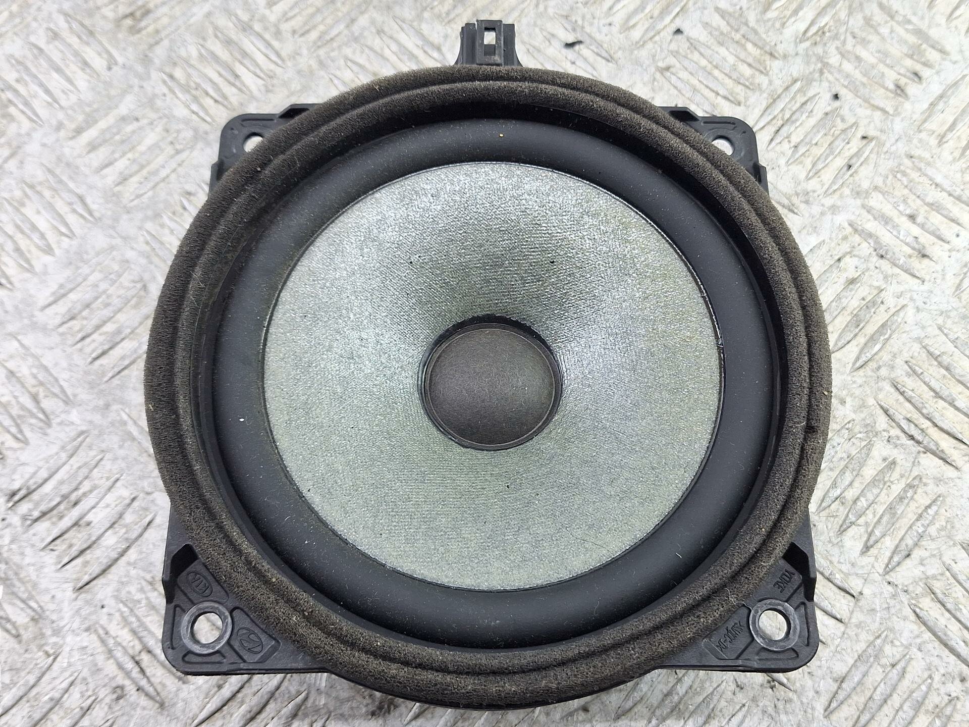 Динамик двери передней левой Hyundai Grand Santa Fe 2015 963302W100