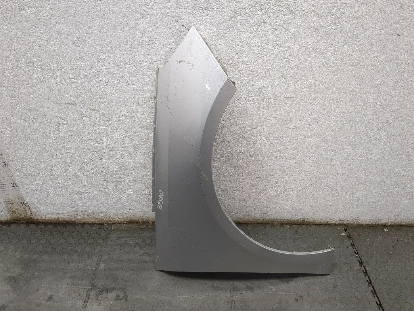 Крыло правое переднее Peugeot 308 Б/У