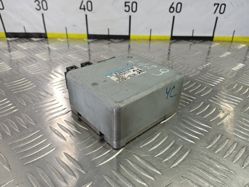 Блок управления рулевой рейкой Б/У для SUZUKI SX4 I рестайлинг (2009—2014) 3872079JC0