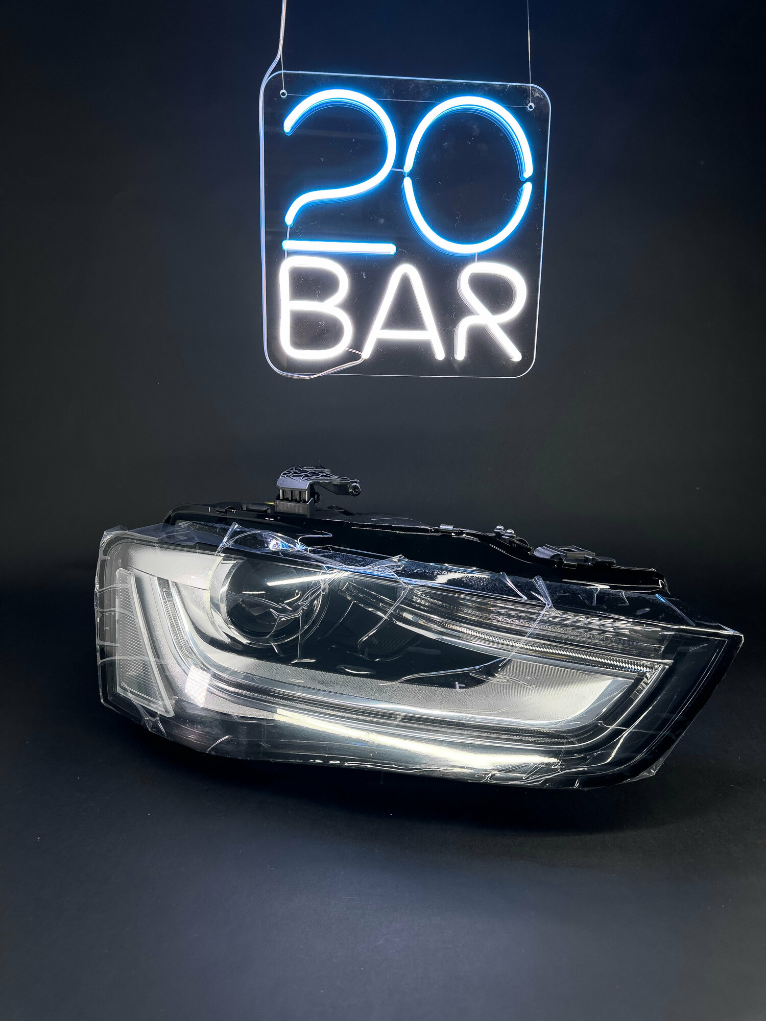 Фара передняя левая Audi A4 B8 рестайлинг 2012-2015, 20bar, новая