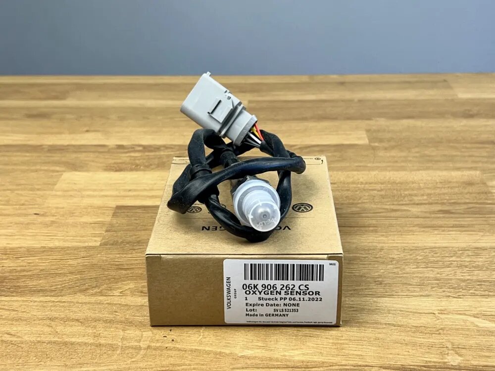 Кислородный датчик лямбда зонд Audi/Volkswagen/Skoda 06k906262cs