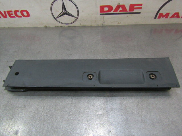 Накладка салона кабины слева MAN TGS, TGX, TGA, TGM, TGL / Отверстия от саморезов!!!