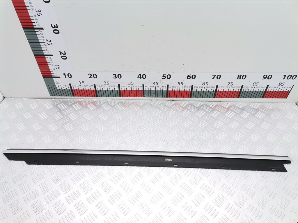 Накладка декоративная (молдинг) стекла двери задней правой Audi A6 C5 4B0853764 арт. 2059459