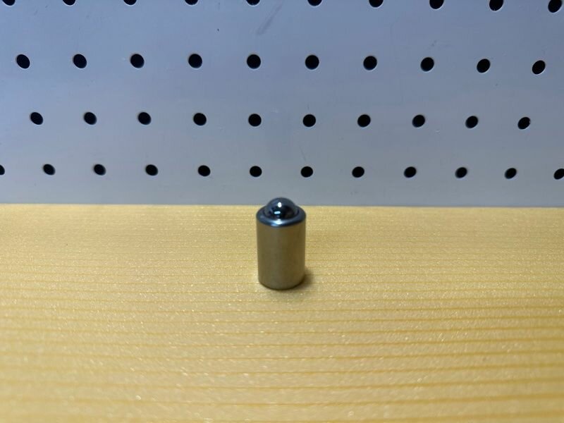 Палец опорный кпп толкатель крана кпп с шариком MAN DAF RENAULT IVECO