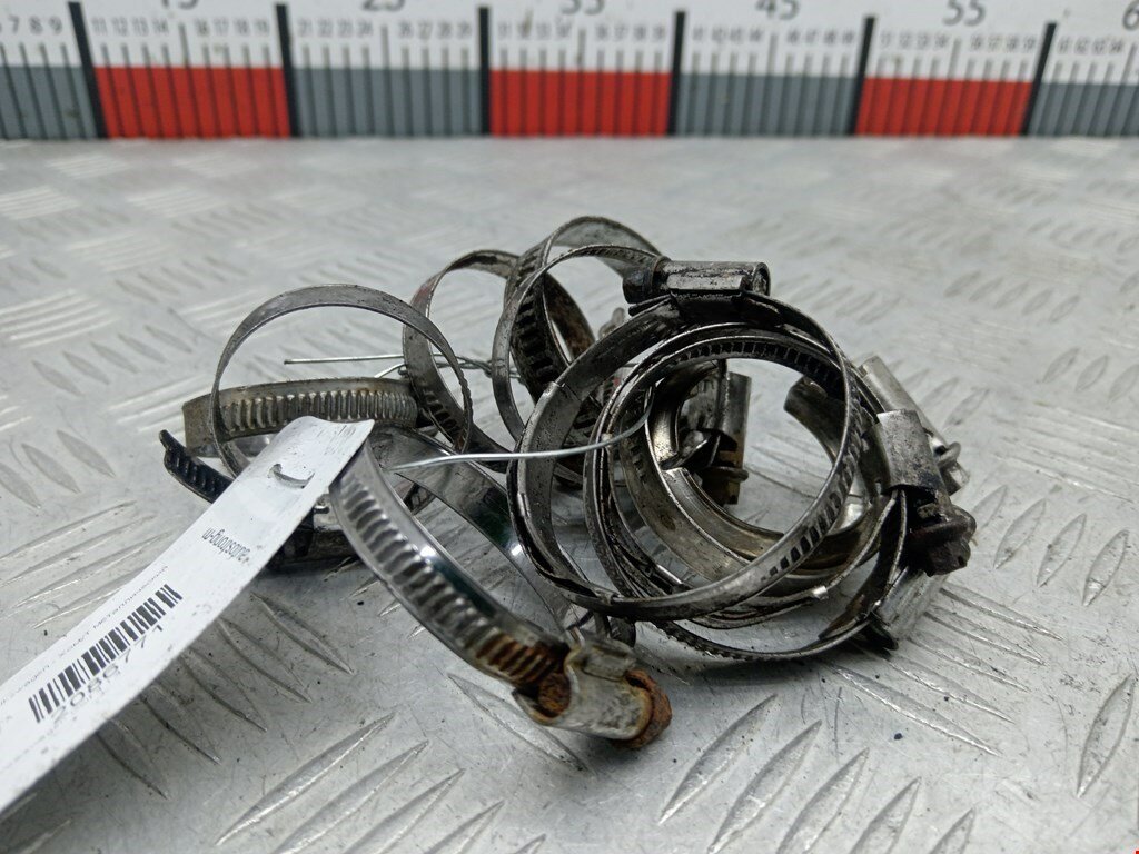 Хомут металлический Volkswagen Golf 4 11617798304 арт. 2086771