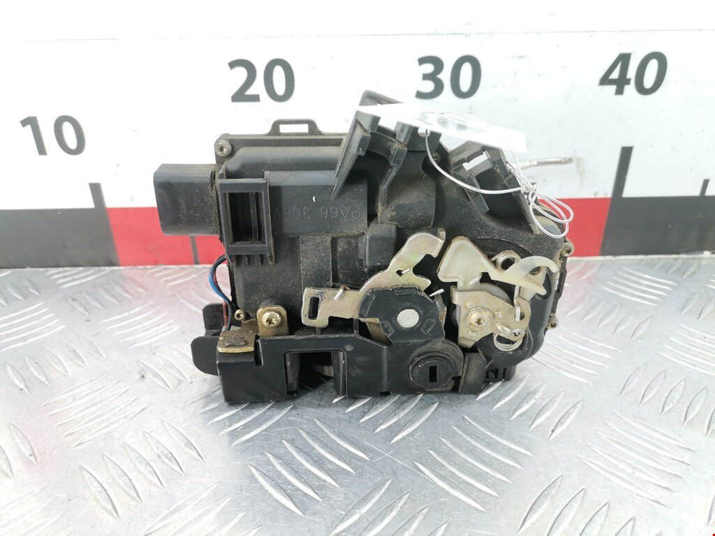 Замок двери задней правой Audi A6 C5 4B0839016G арт. 1724580
