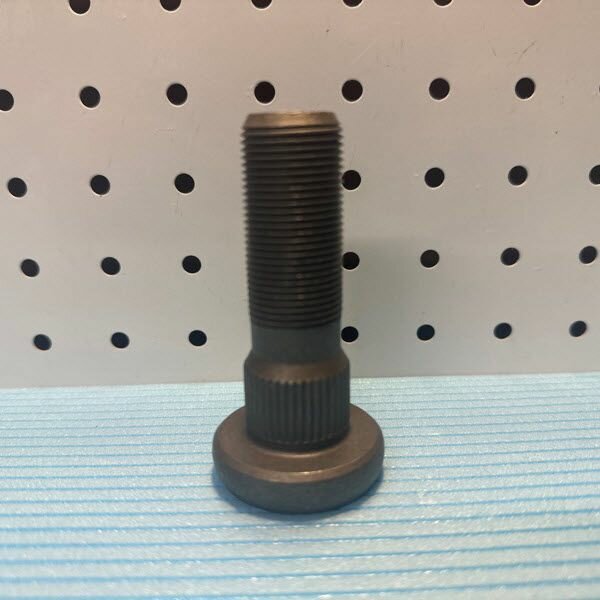 Болт (шпилька )колесный DAF105XF 95XF 85CF передней ступицы колеса (ДАФ)