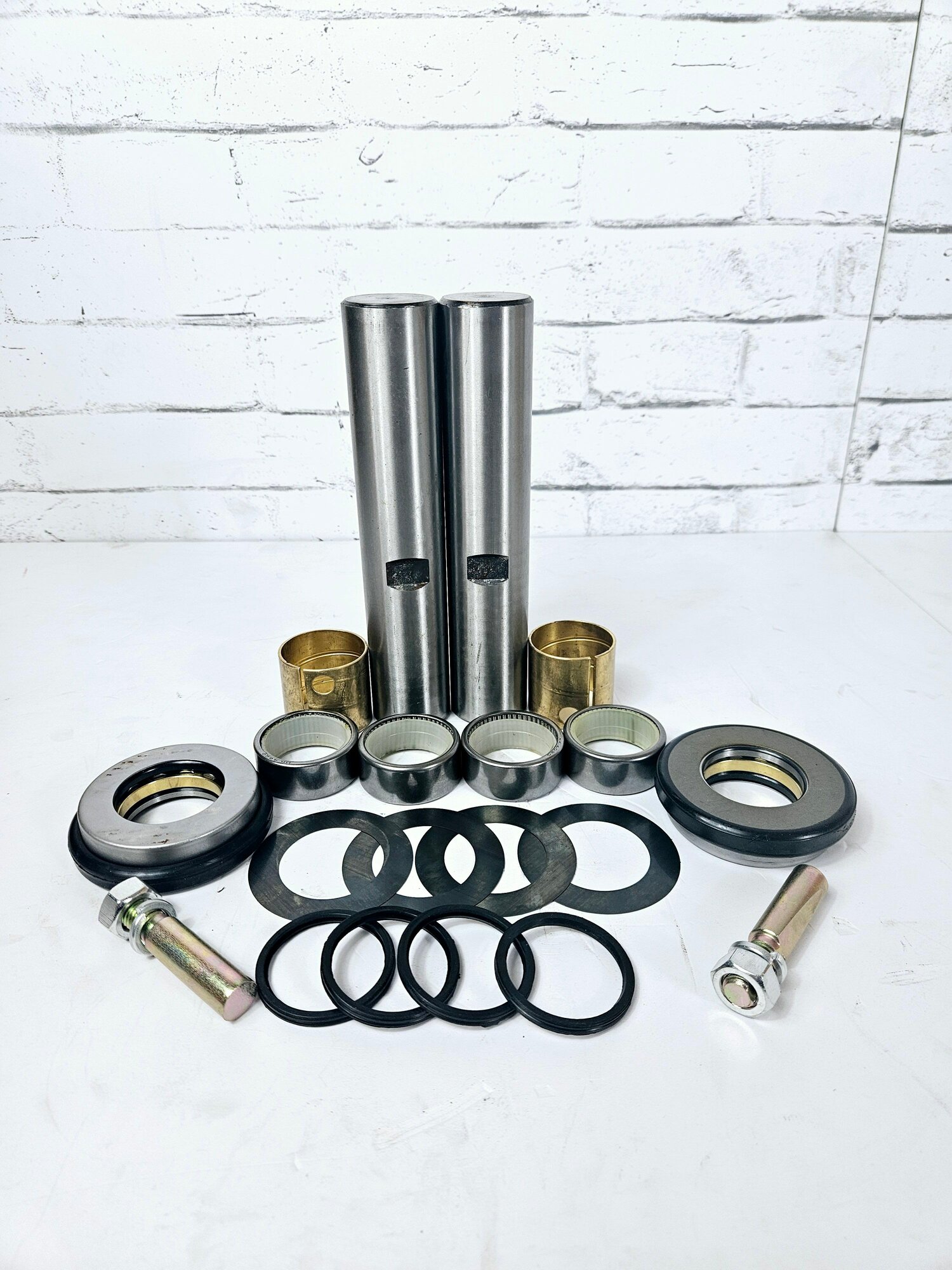 Ремкомплект шкворня на одну ось автохис для а/м ГАЗон NEXT 10т, ПАЗ Вектор NEXT арт. C41RB3-300010