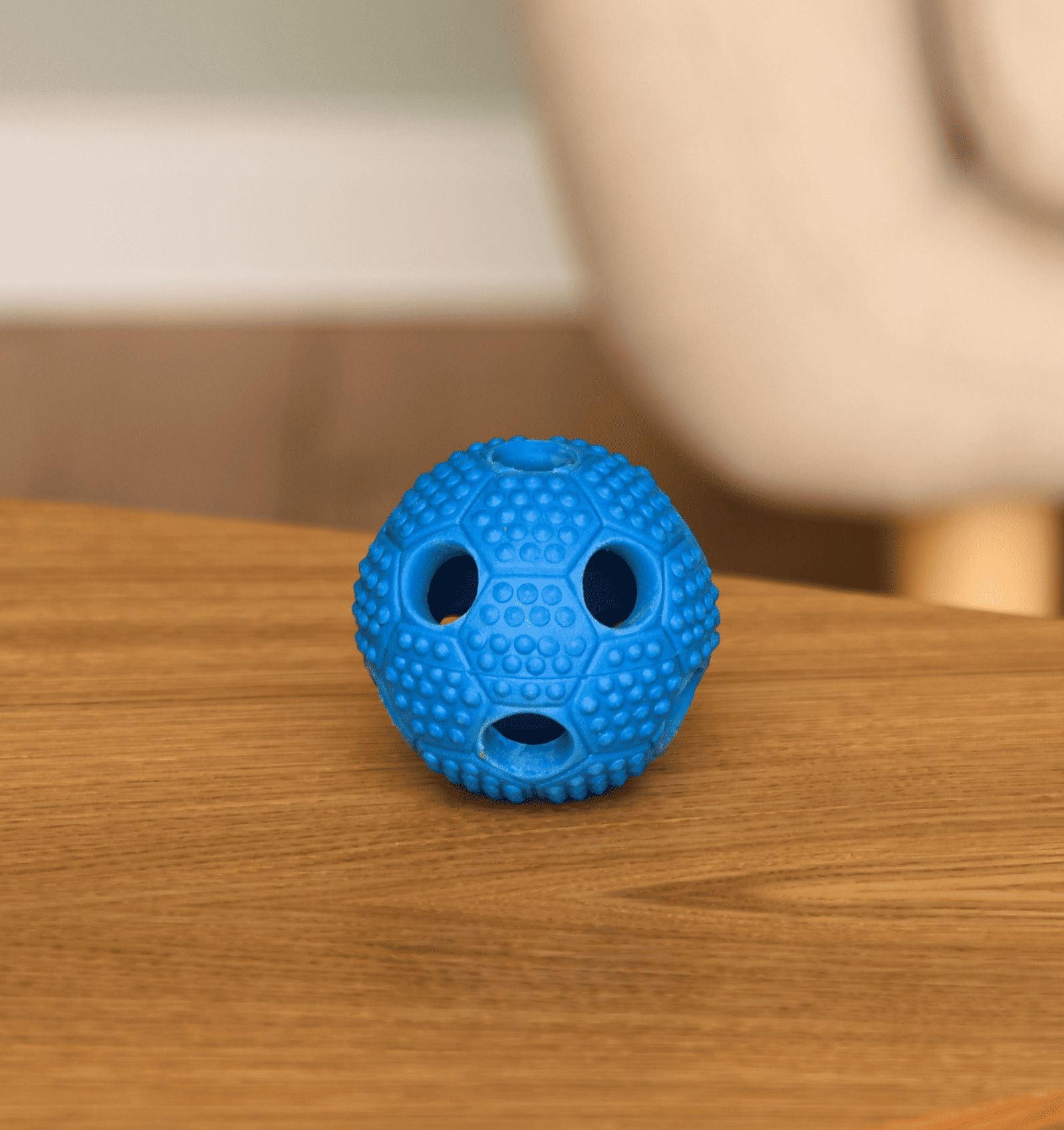 Жевательная игрушка для собак мяч полый с отверстиями для лакомства, синий