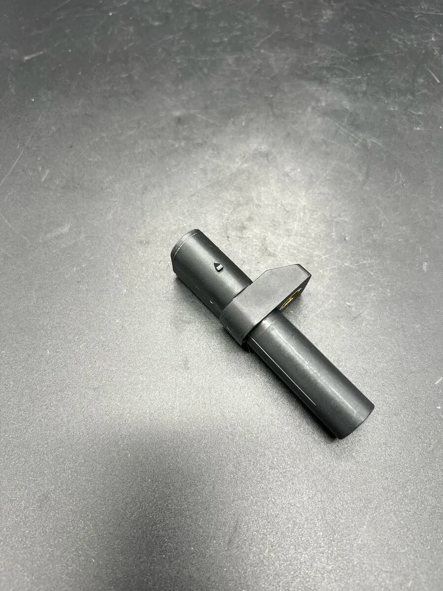 Датчик положения коленвала Новое Cargoparts