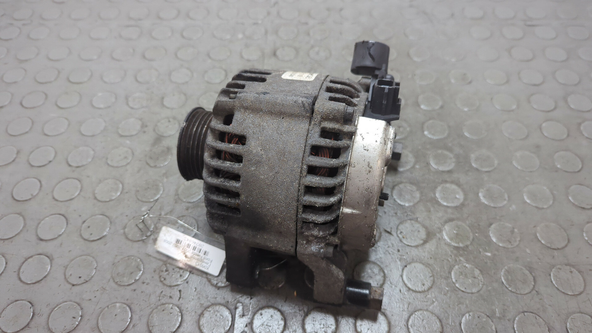 Генератор Ford Fiesta Б/У