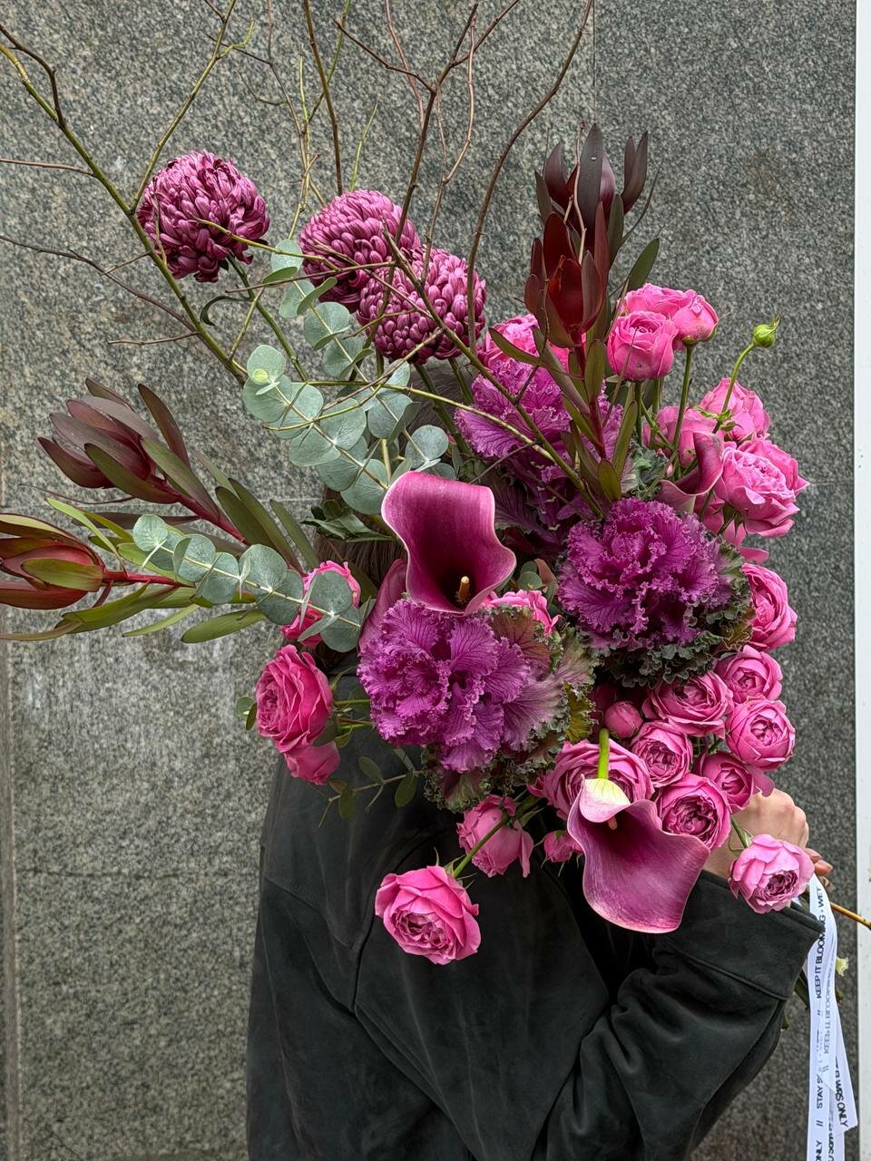 Dreams - букет с пионовидными розами и каллами