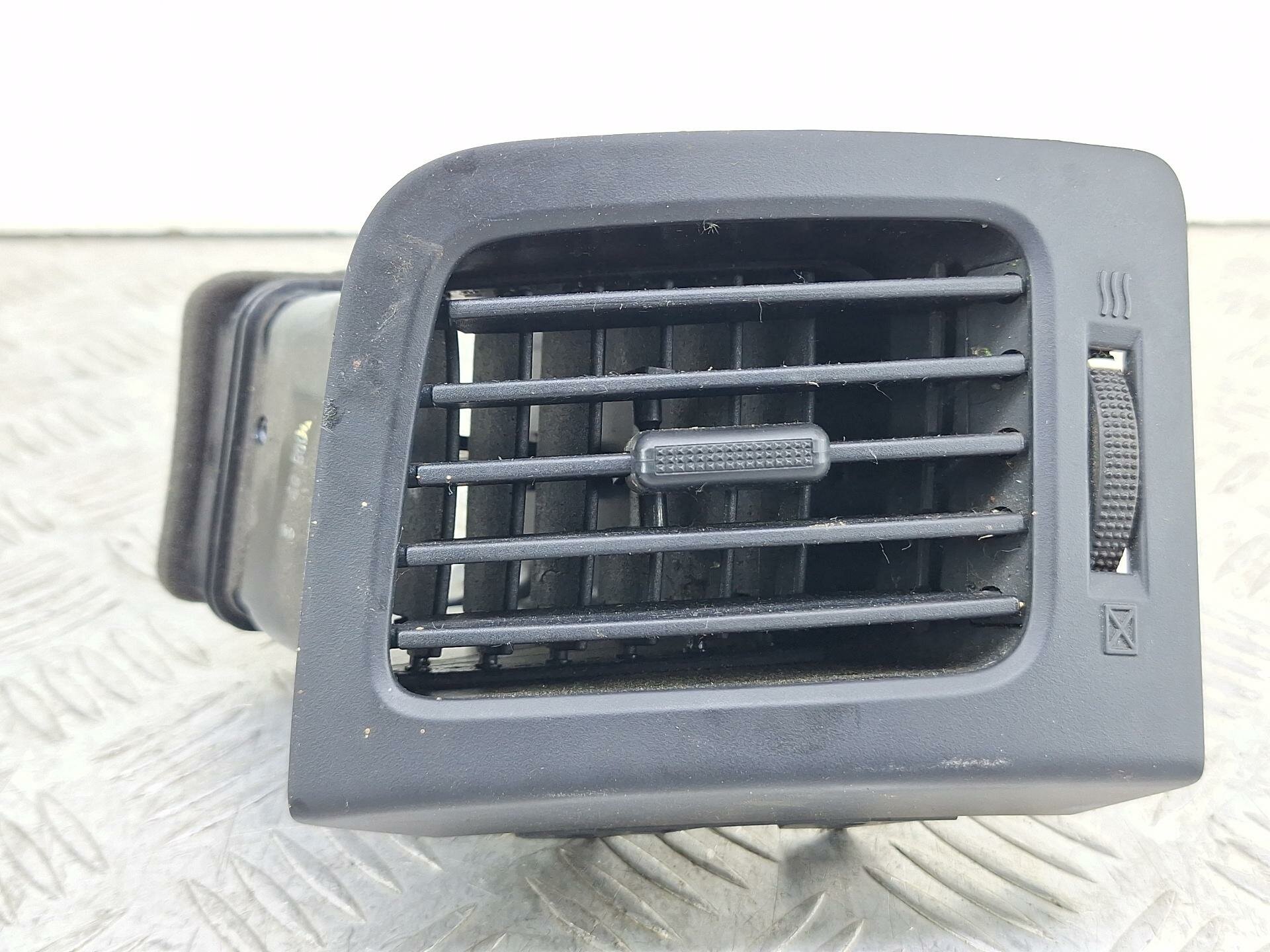 Дефлектор обдува салона Hyundai H1 Grand Starex (2007 - 2015) 4H974-80000