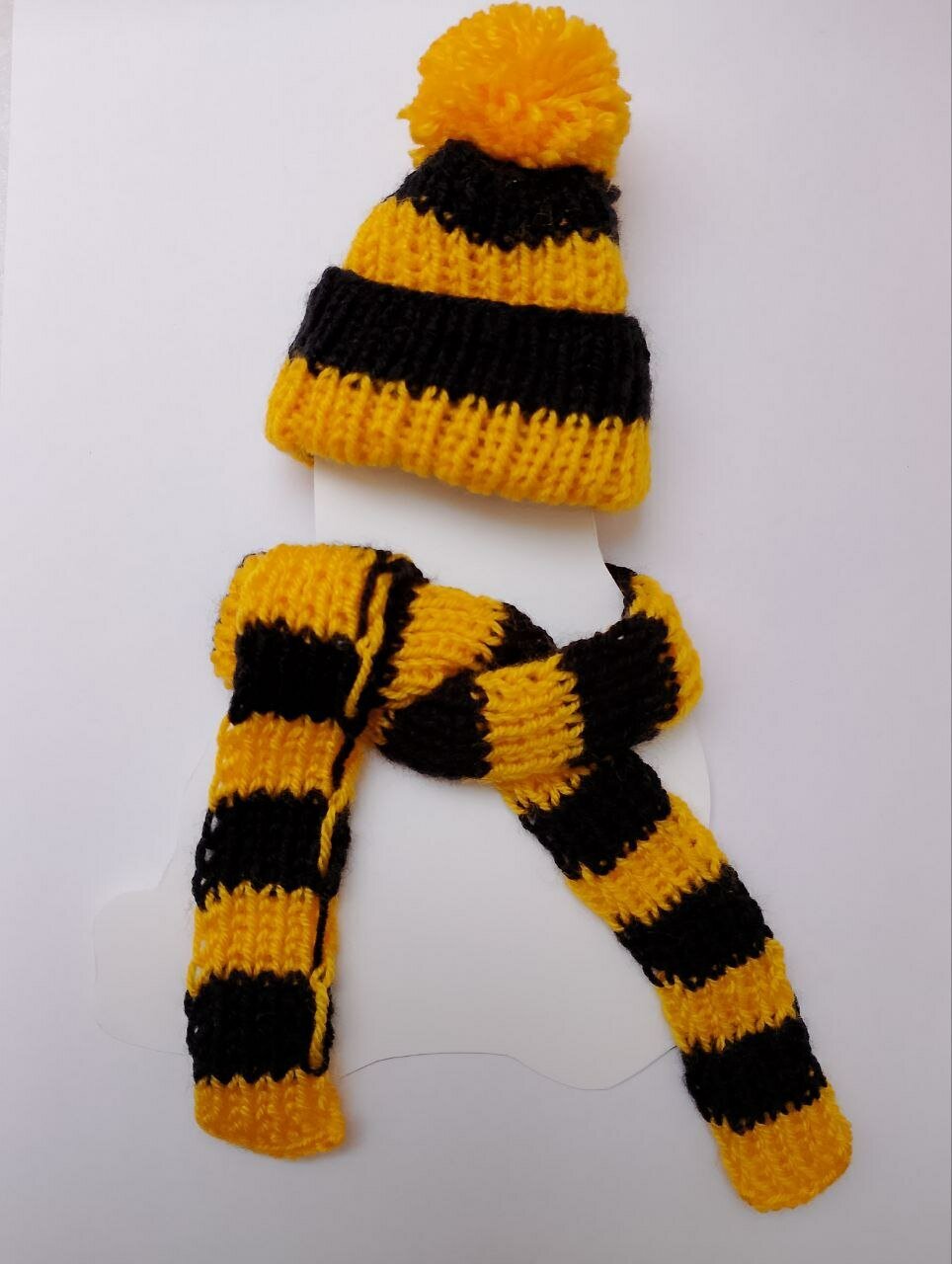 Набор шапка и шарф для мягкой игрушки Мини-Tux жёлто-чёрный, LINUX