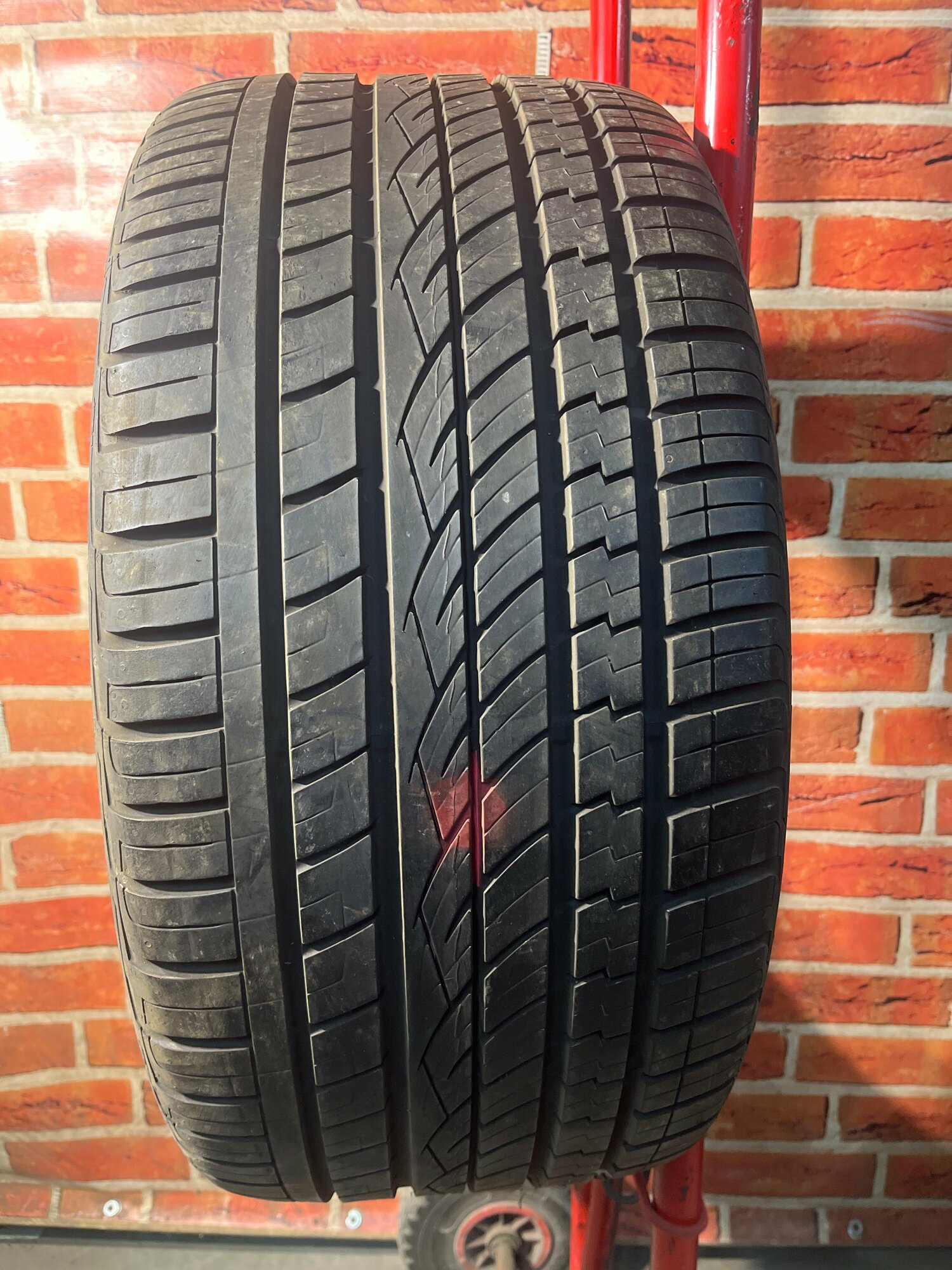 Одна летняя шина БУ Continental ContiCrossContact UHP 295/35 R21 107Y