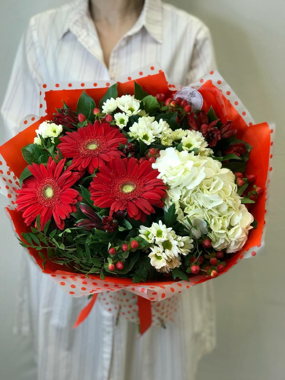 Букет из гербер «Пучина страсти» - S (до 30 см)