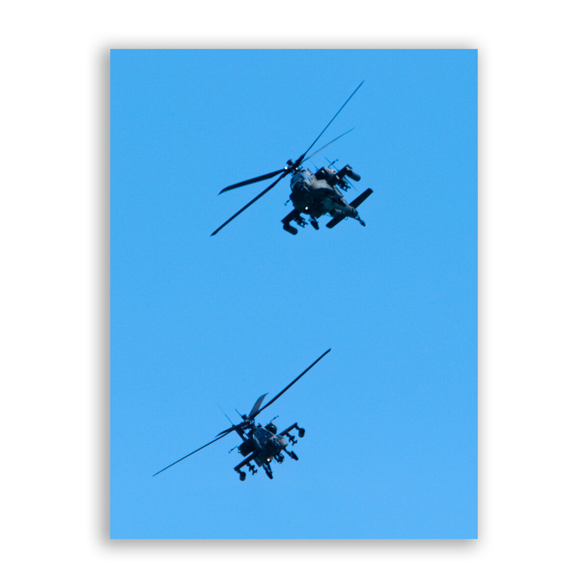 Постер, плакат на бумаге / Вертолёты / Размер 60 x 80 см