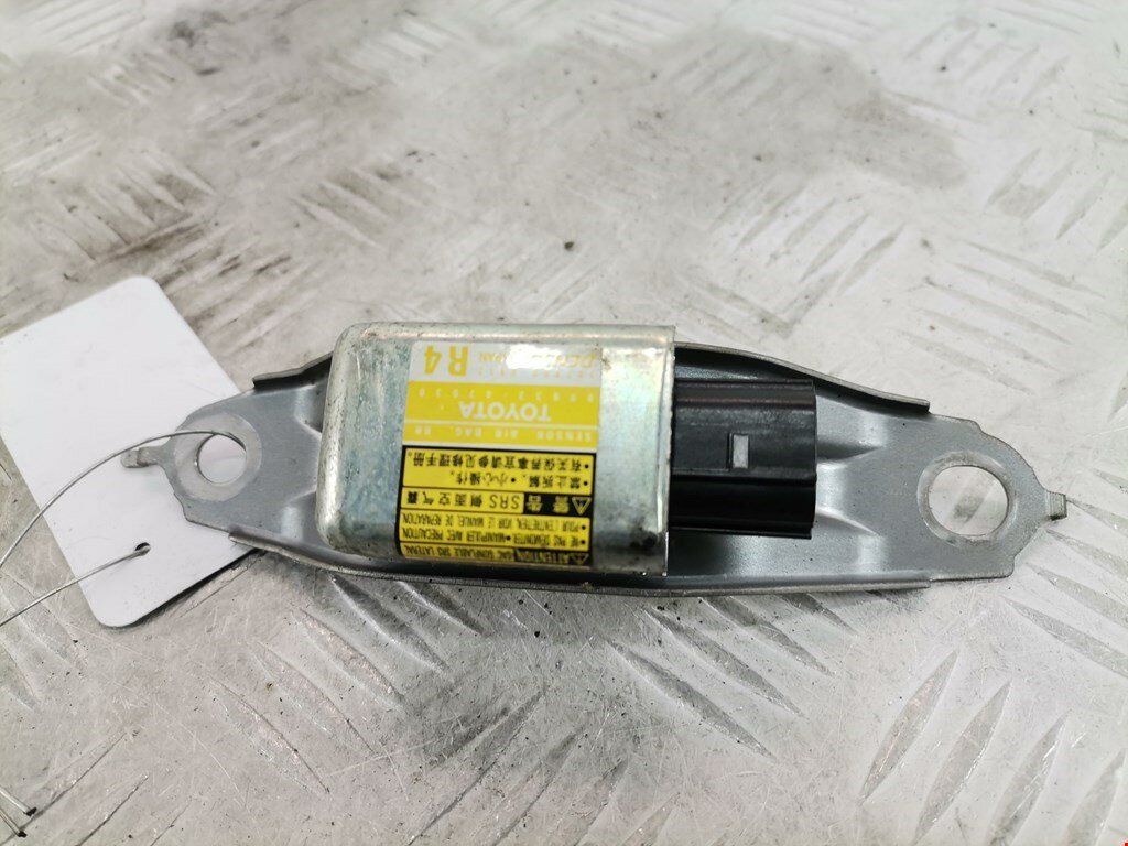 Датчик удара Toyota Prius 2 (XW20) 8983347030 арт. 1760266
