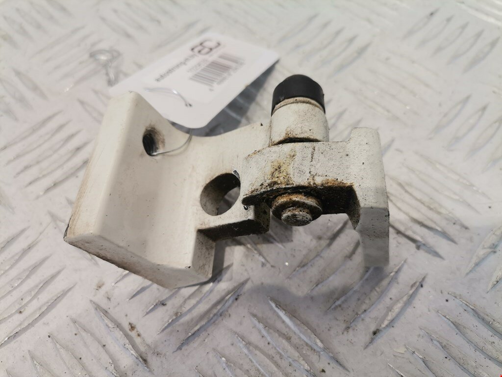 Петля двери задней правой Audi Q7 4L 7L0833402C арт. 1029639