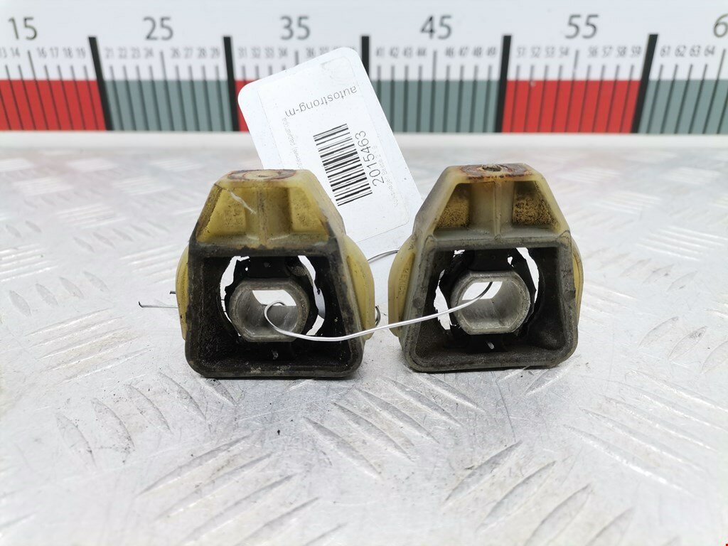 Кронштейн (крепление) радиатора Volkswagen Beetle 2 1J0805157B арт. 2015463