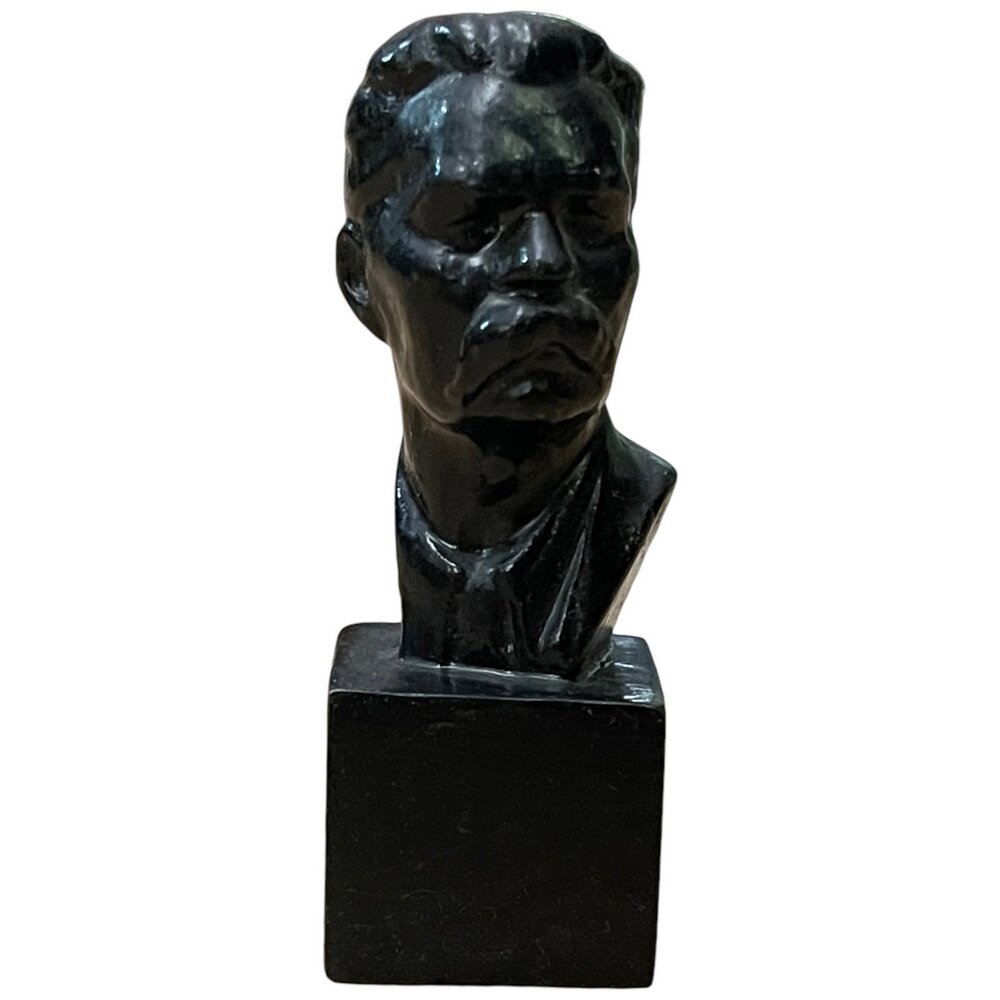 Чугунный бюст "А. М. Горький" 1960-1970 гг. СССР