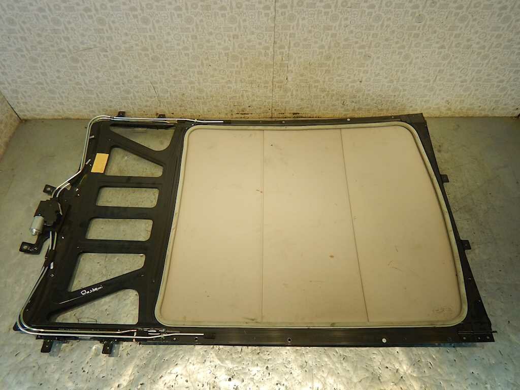 Люк Nissan Qashqai 1 91686JD01A арт. 363011