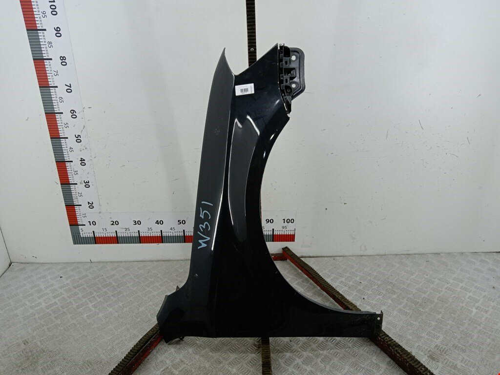 Крыло переднее правое Volkswagen Passat 7 3AA821022B арт. 1888114