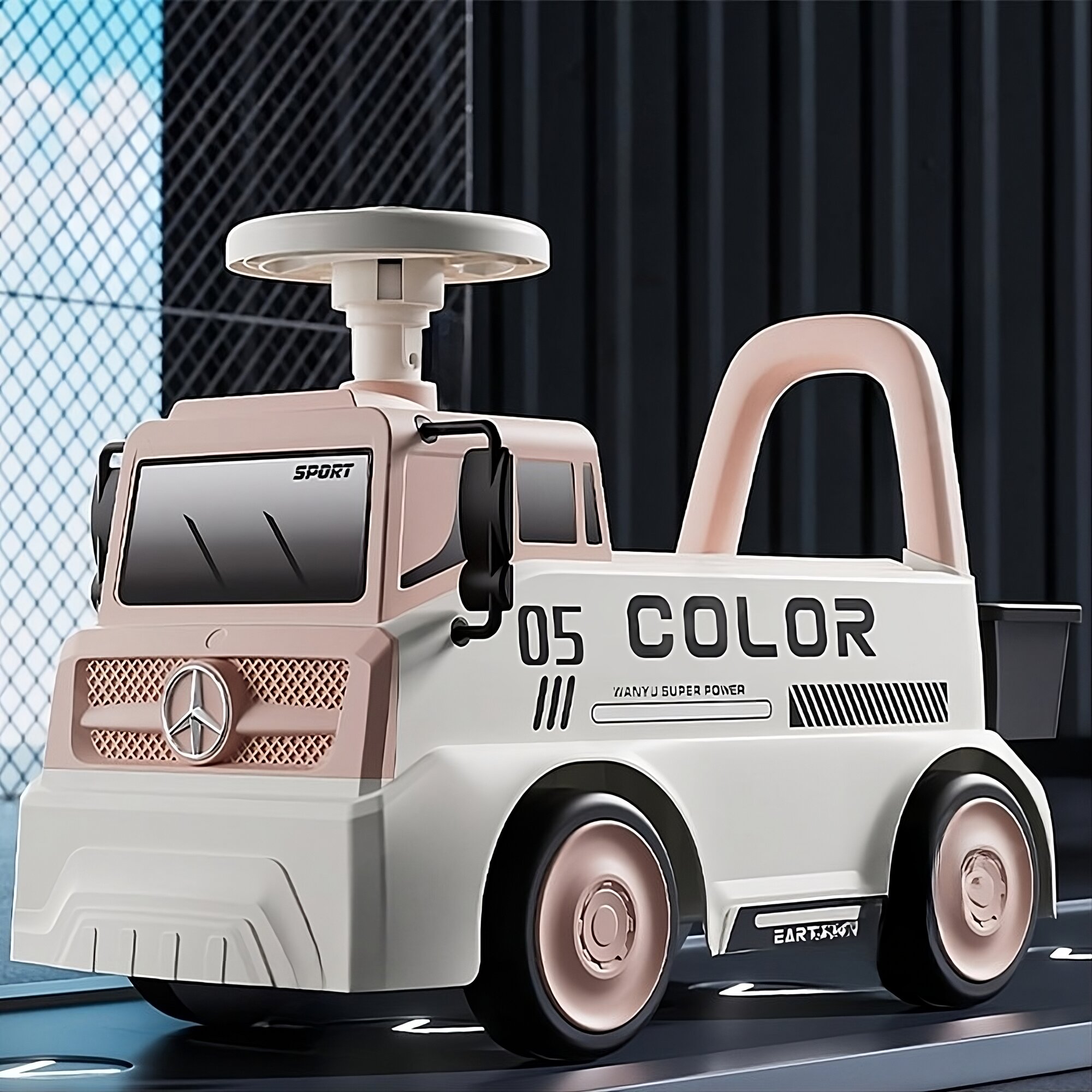 Детская машина каталка (толокар, пушкар) розовая 26*40*62 для дома и улицы