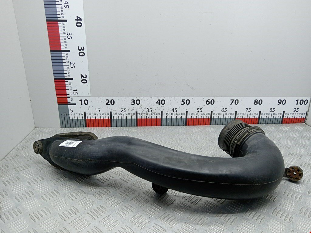 Воздухозаборник (наружный) BMW 5-Series (E39) 13711437630 арт. 2192684