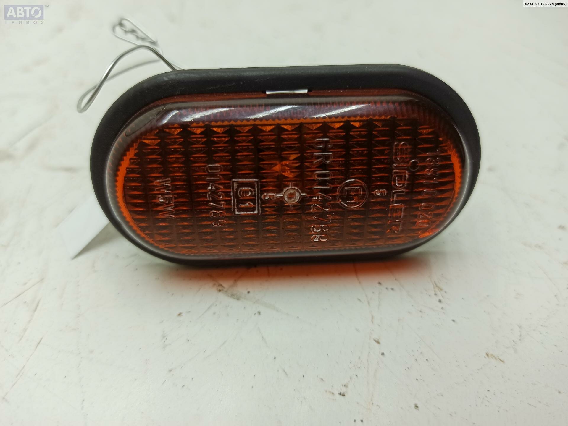 Повторитель поворота левый Renault Kangoo 1 (1998-2008)