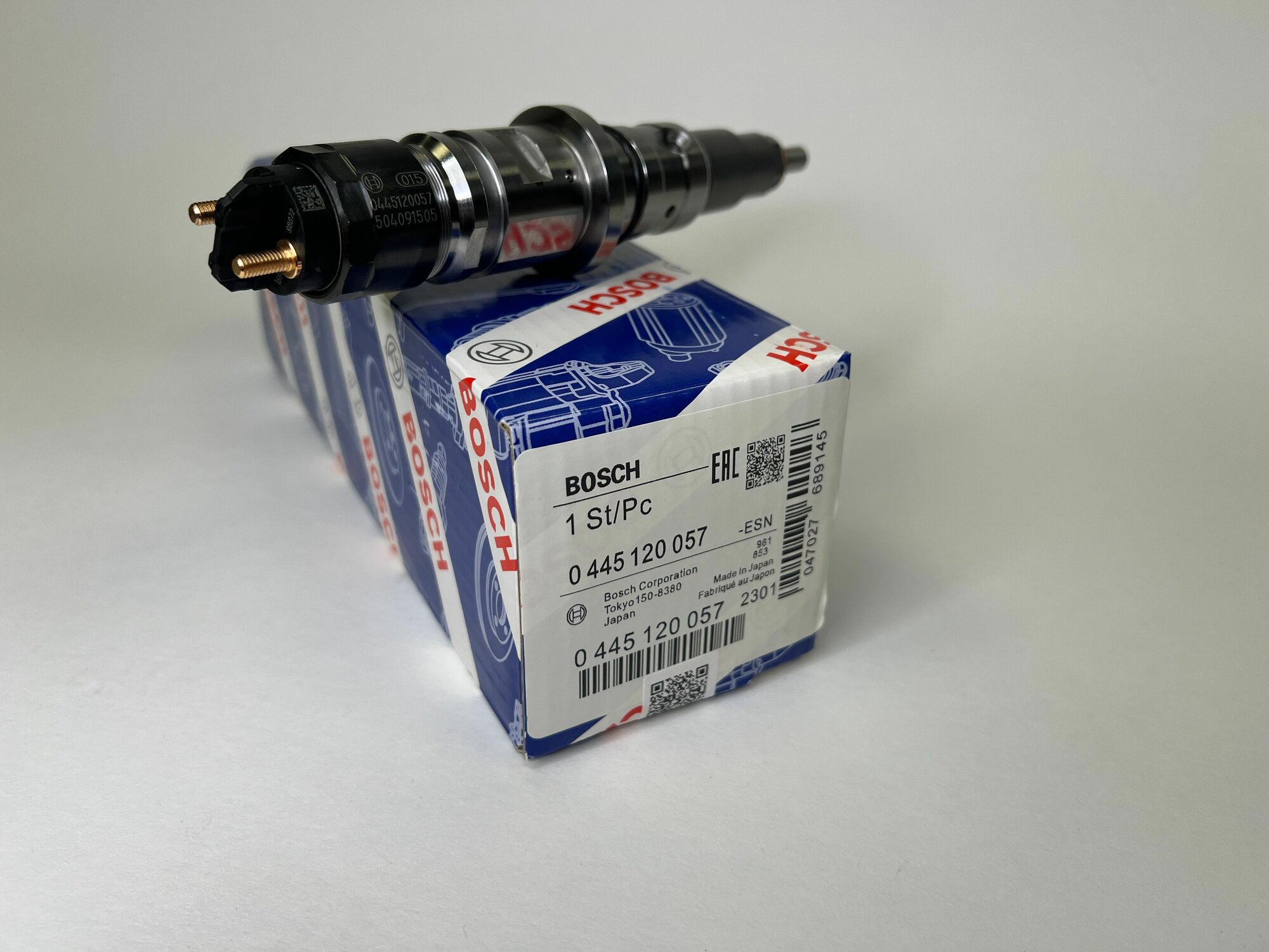 Форсунка топливная Bosch 0445120057