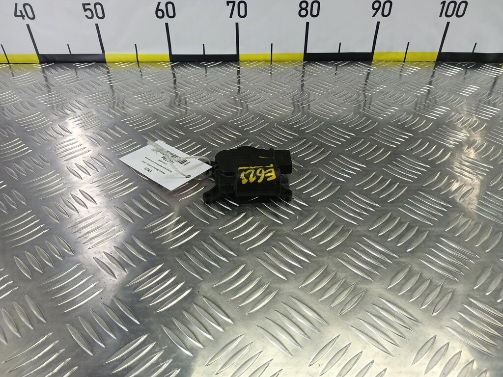 Моторчик заслонки отопителя Б/У для Renault Master III (2010—2014) 277321022R